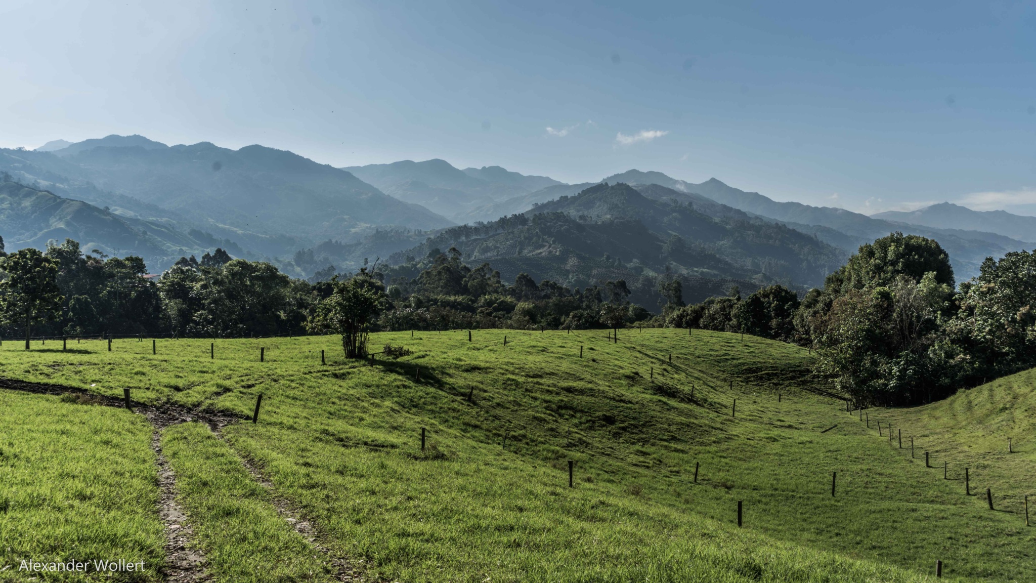 🇨🇴 Exploring the Valley of the Rio Quindio: An Overlander's Paradise